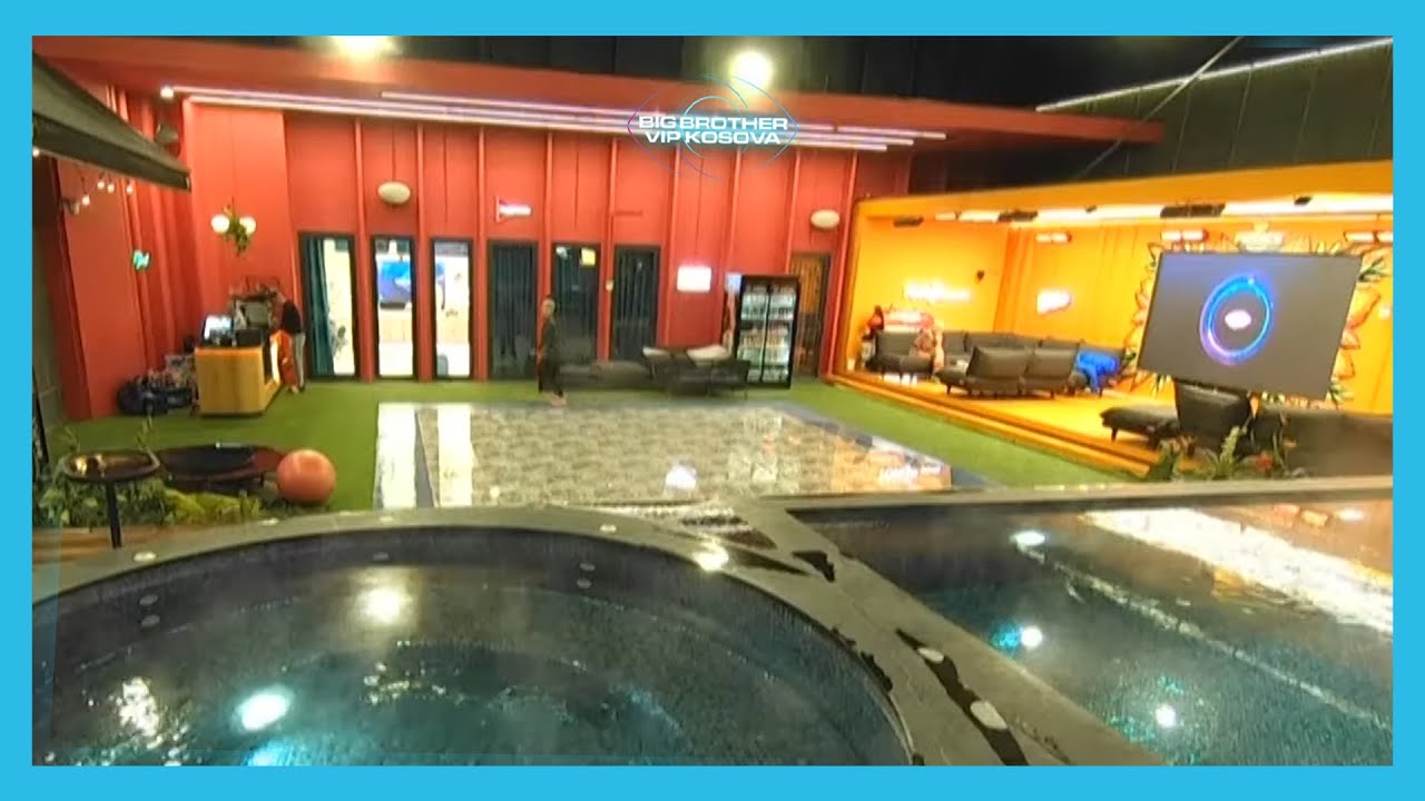 Gania, Rose dhe Edona flasin sy më sy për punën e rrobave - YouTube