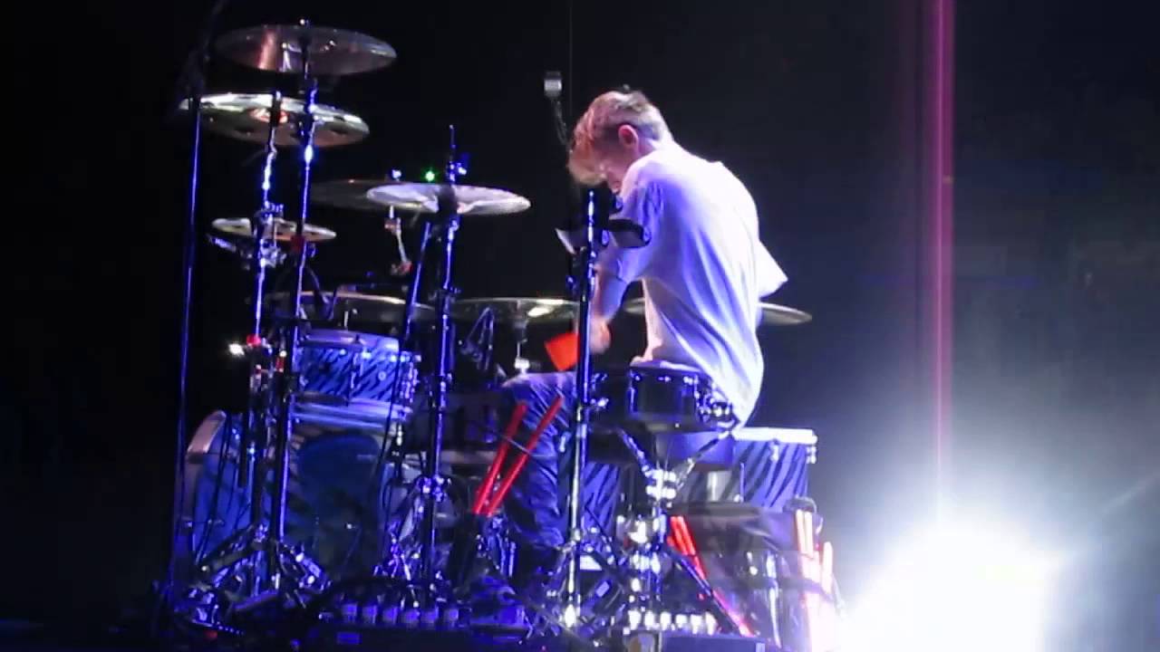 Tristan Evans Drum Solo (Liverpool 2016) - YouTube
