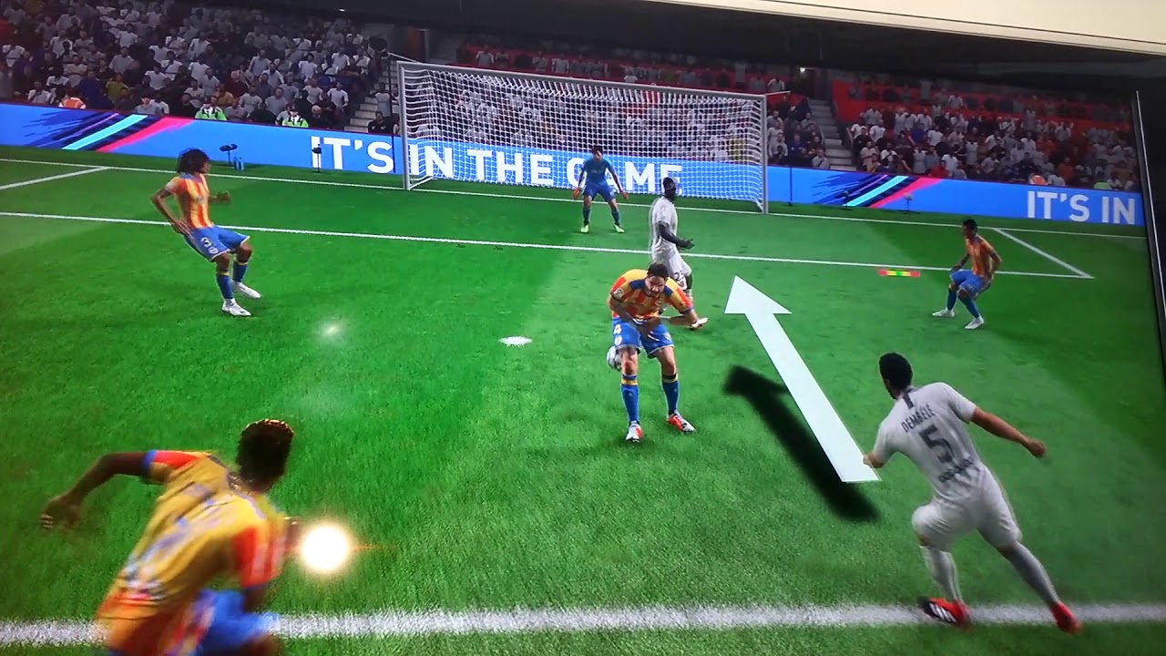 The most funny moment in fifa ever - YouTube