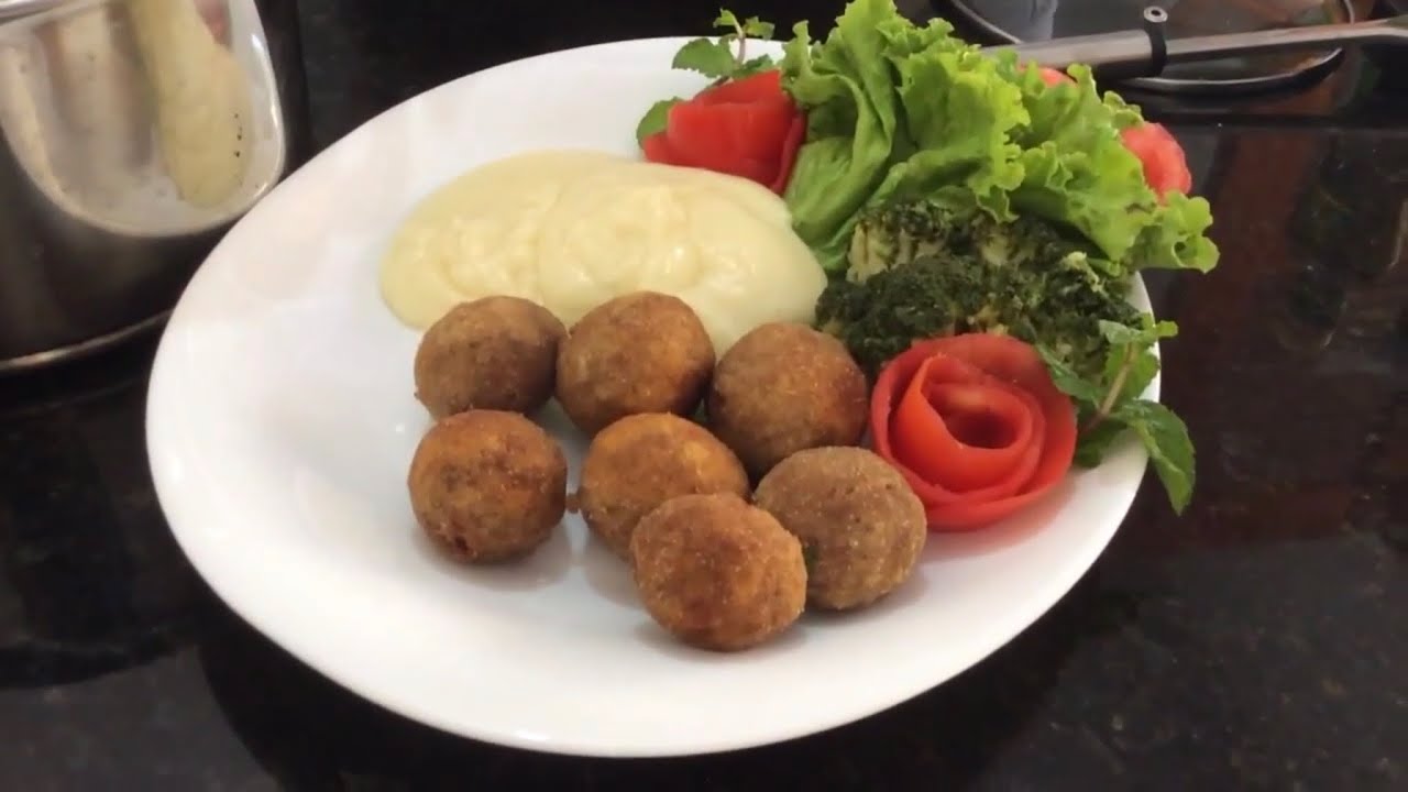 Brazil Cooking Meatballs - YouTube