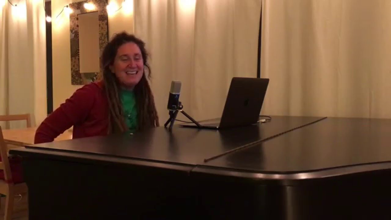 Kristen Graves sings "Iowa" by Dar Williams - YouTube