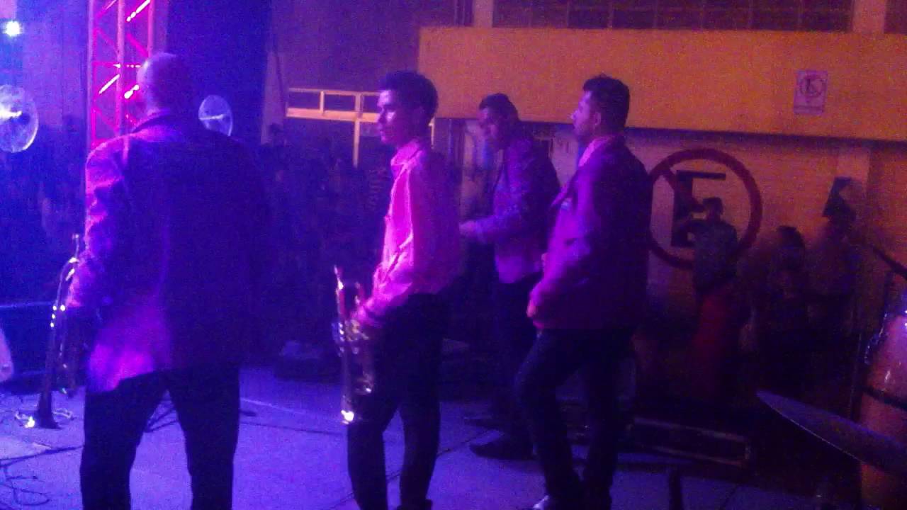 banda m1 (m16) en vivo desde colima - YouTube
