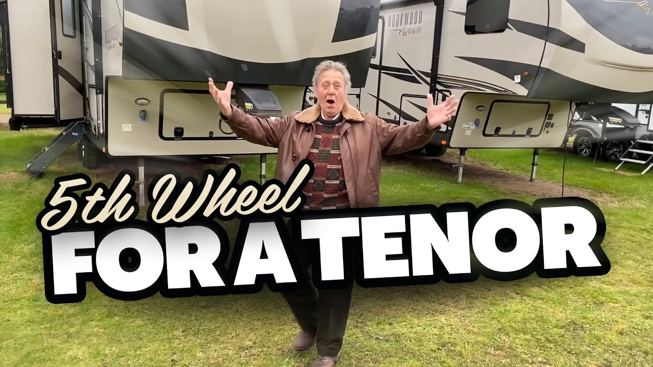 Happy 5th Wheel Customer Bursts in to Song! - YouTube