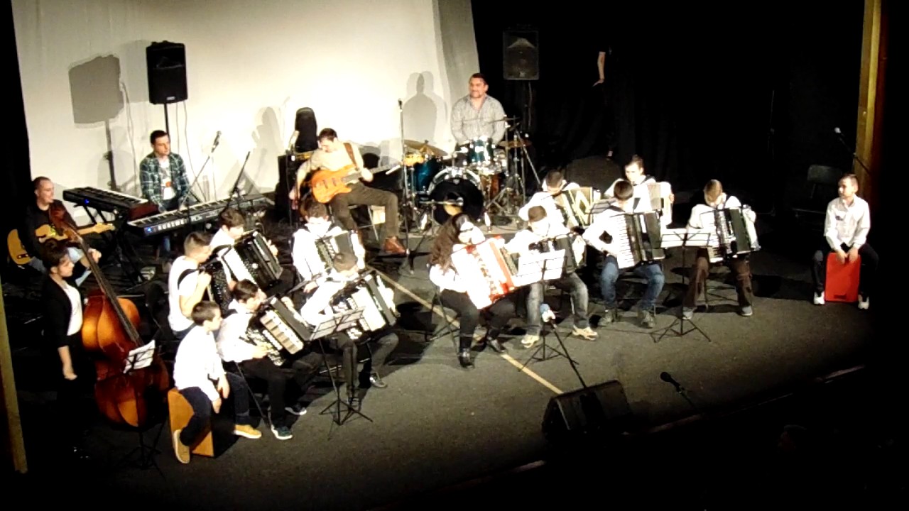 "Lipe cvatu", harmonike, koncert FDS 2016. - YouTube