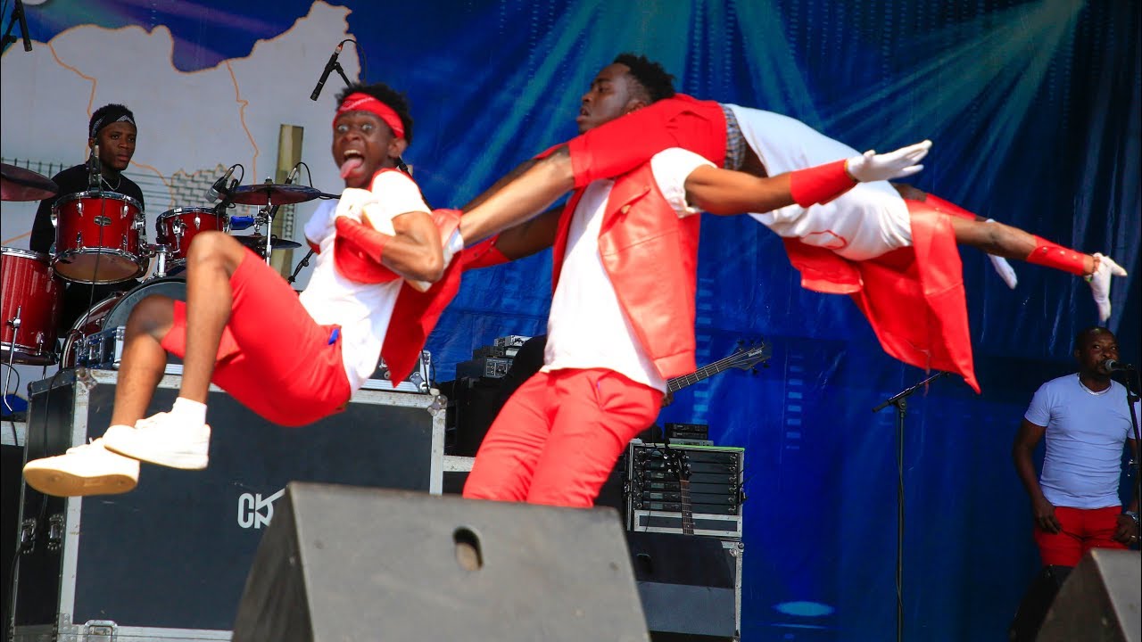 Udushya twa Eric Senderi ntidushira | Ihere ijisho ababyinnyi ...