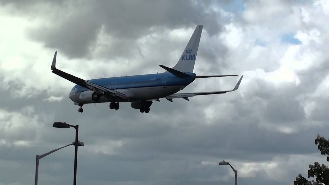 Klm Boeing 737-800 PH-BGC Landing London Heathrow 27L - YouTube