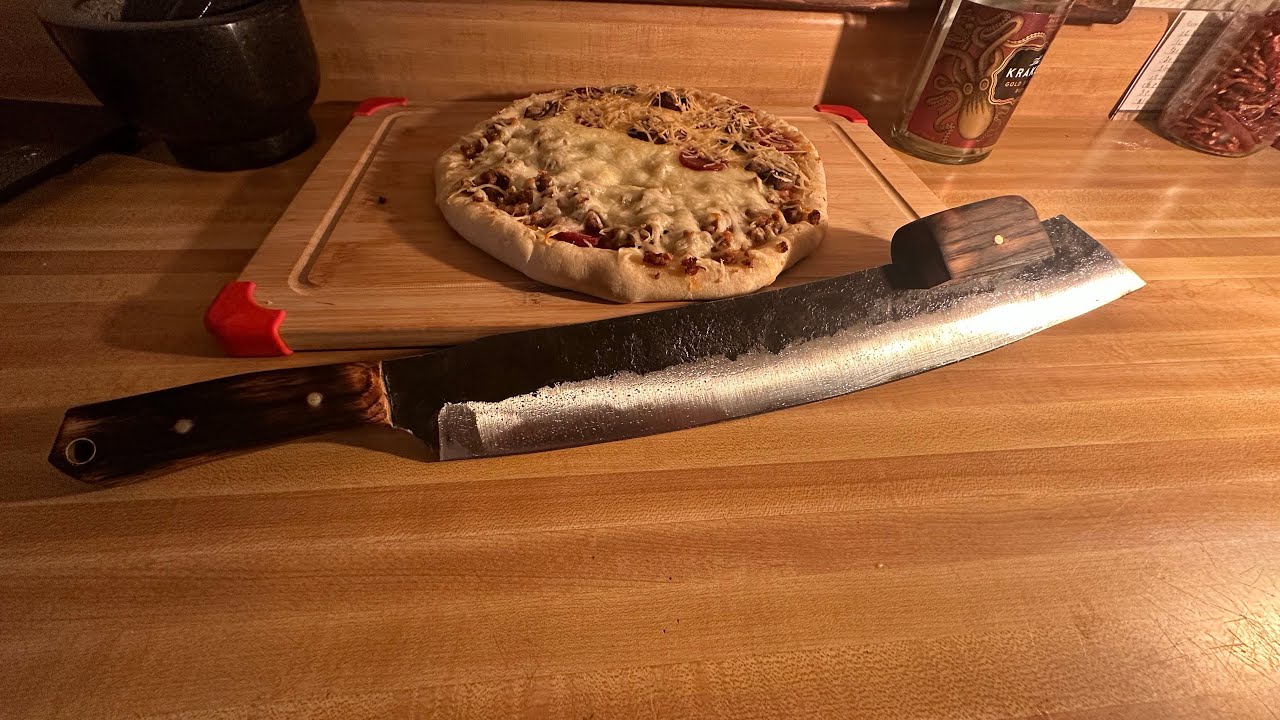 How to forge a pizza cutter - YouTube