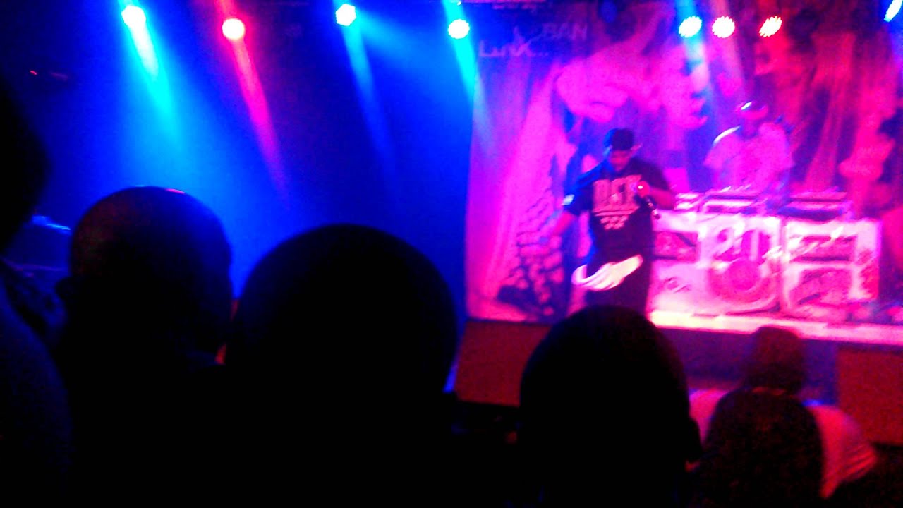 Ghost spitting off ice cream - YouTube