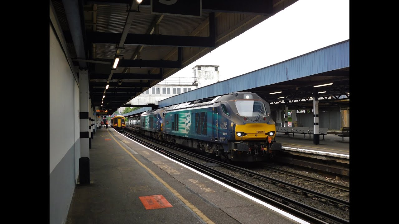 The Nuclear Cats (Class 68s on Nuclear Flask Train) - 26/05/2022 - YouTube