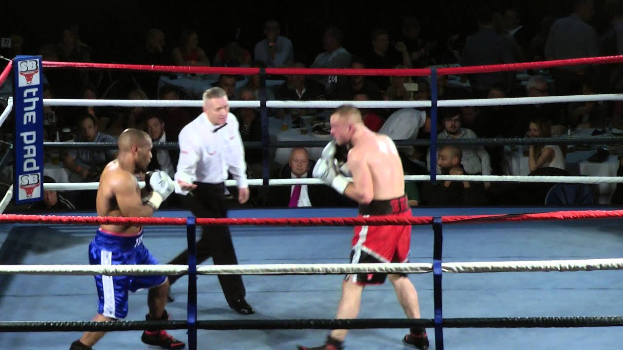 Luke Crowcroft v Elvis Dube - YouTube