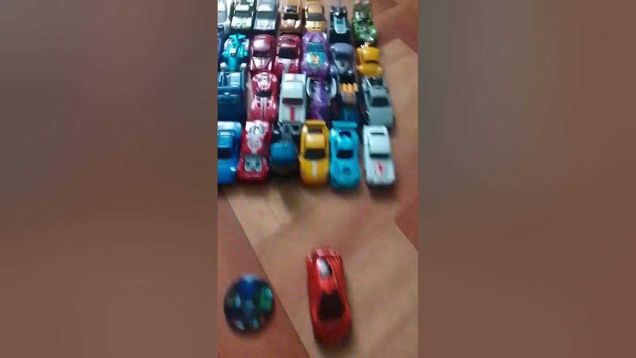 хотвилс - YouTube