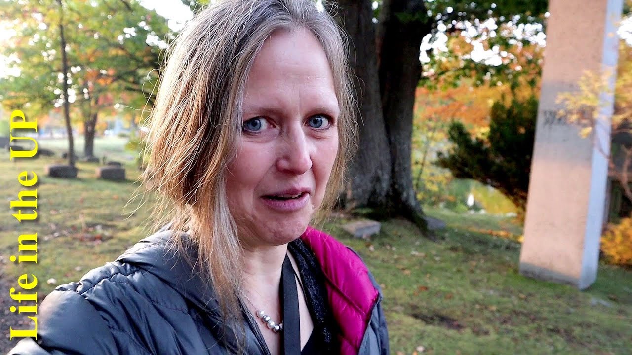 An Unlikely Place to Look for Fall Colors | Yooper Life - YouTube