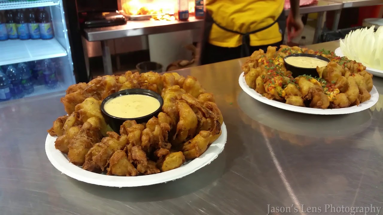 CNE 2017 Colossal Onions | Blooming Onion - YouTube