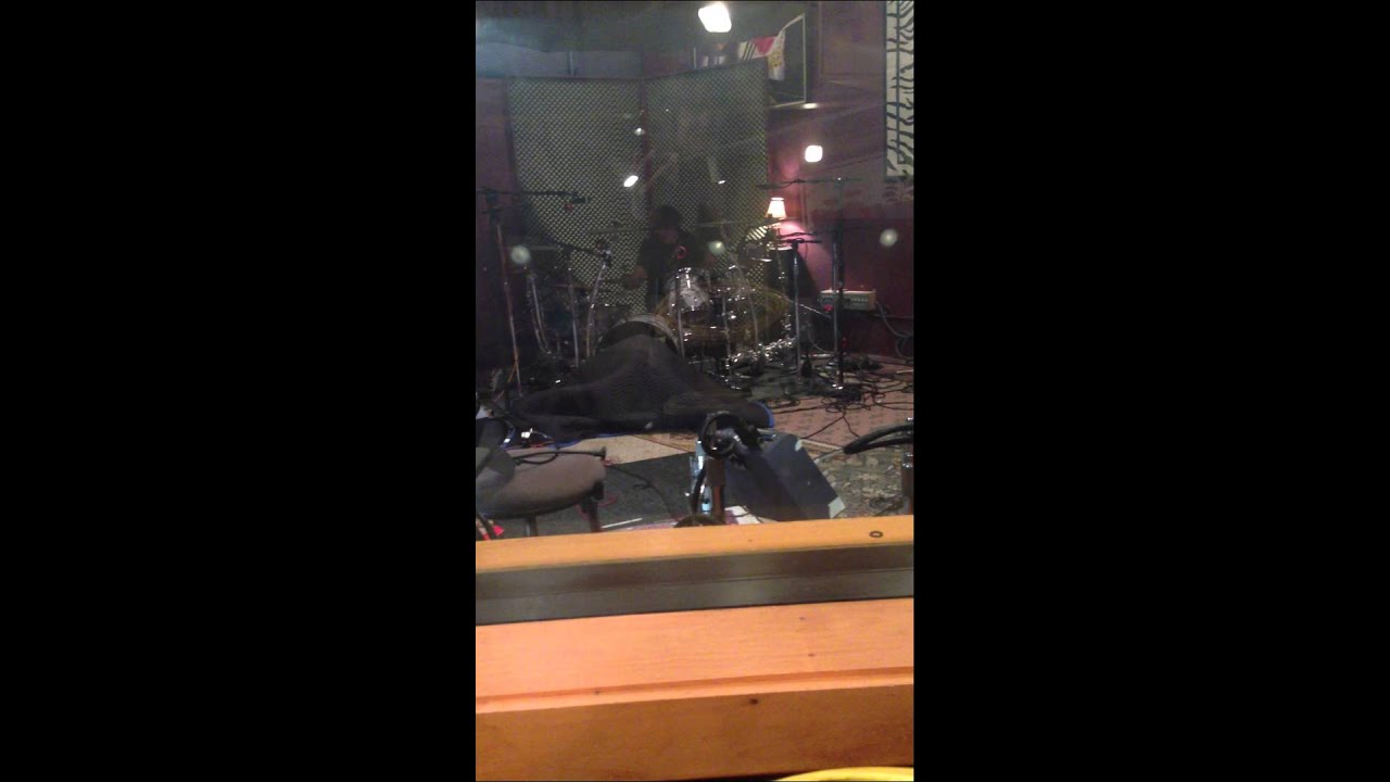 Jimmy Chalfant KIX recording drums - YouTube
