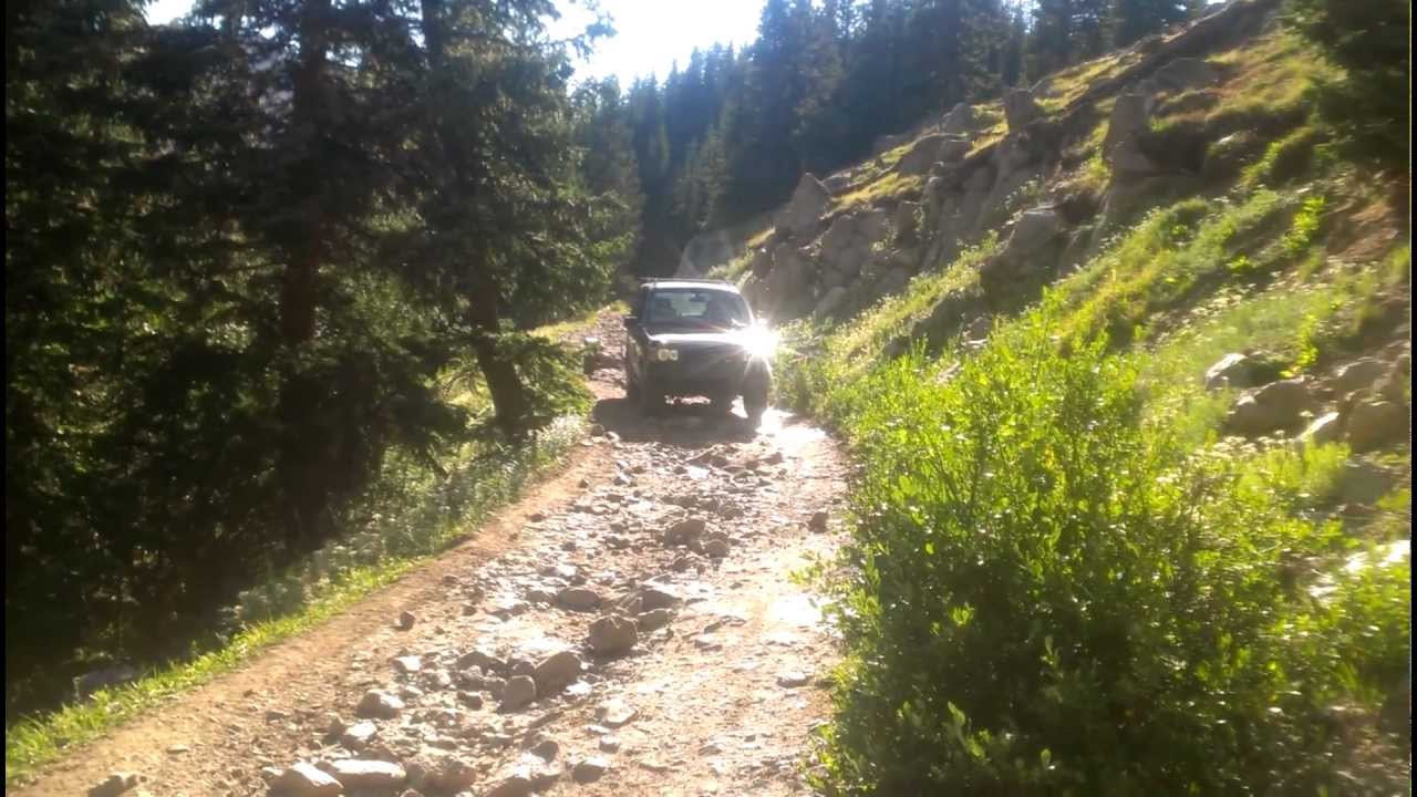 Range Rover p38 off road in Colorado hill climb - YouTube