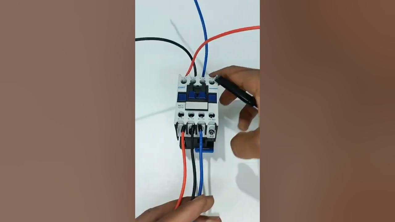 Le contacteur, symbole, rôle et câblage - YouTube
