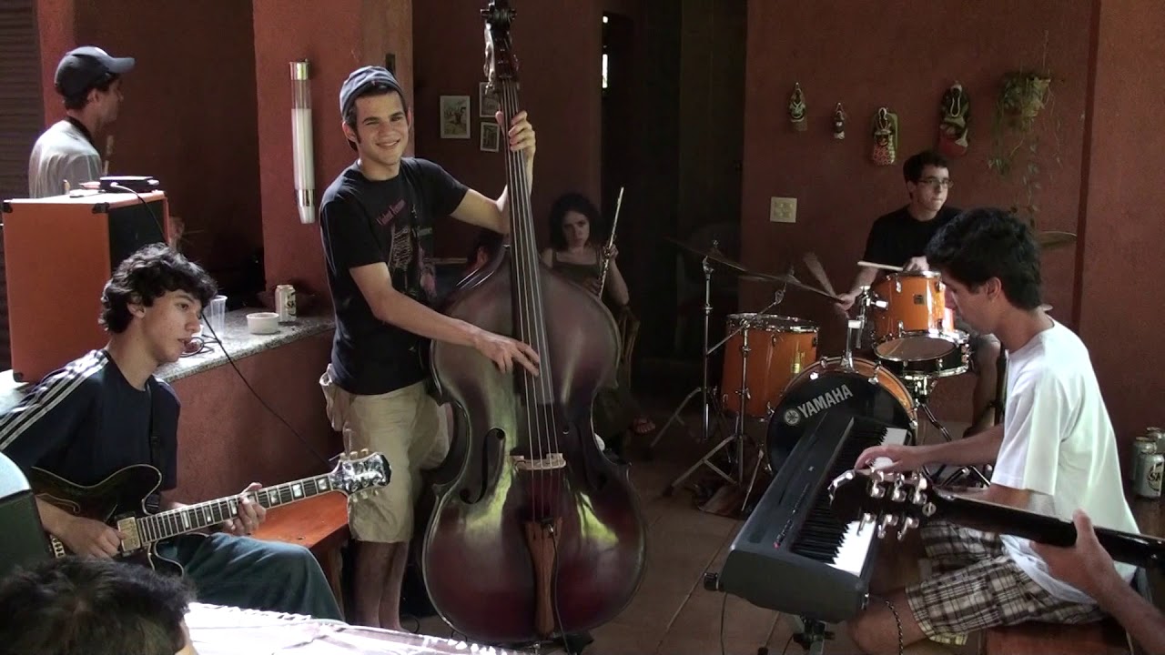 Jamming With Friends III - "Triste" - YouTube