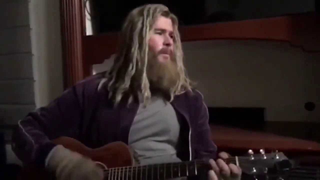 Sad Thor Playing Guitar 🎸 and Singing HURT🎙| Chris Hemsworth | Avengers ...