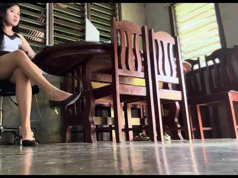 Relaxing Shoeplay at Work 👠💤