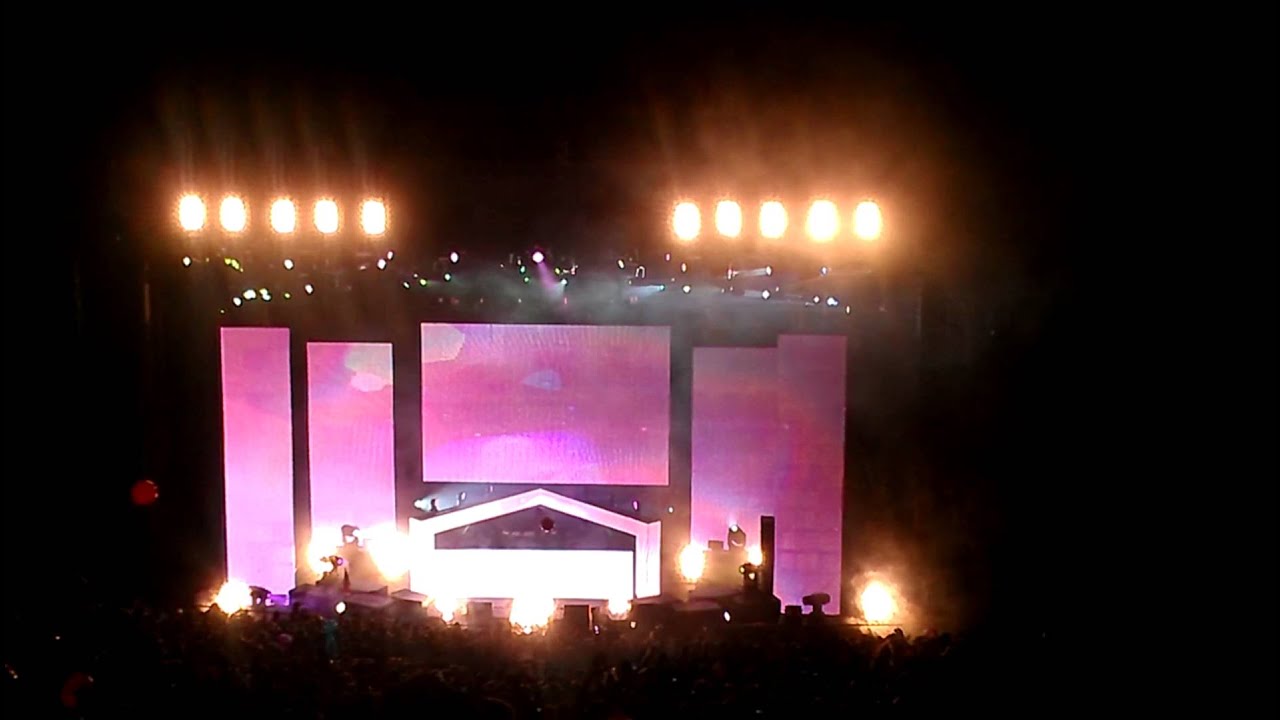 Bassnectar @ Red Rocks-where is my mind-good audio - YouTube