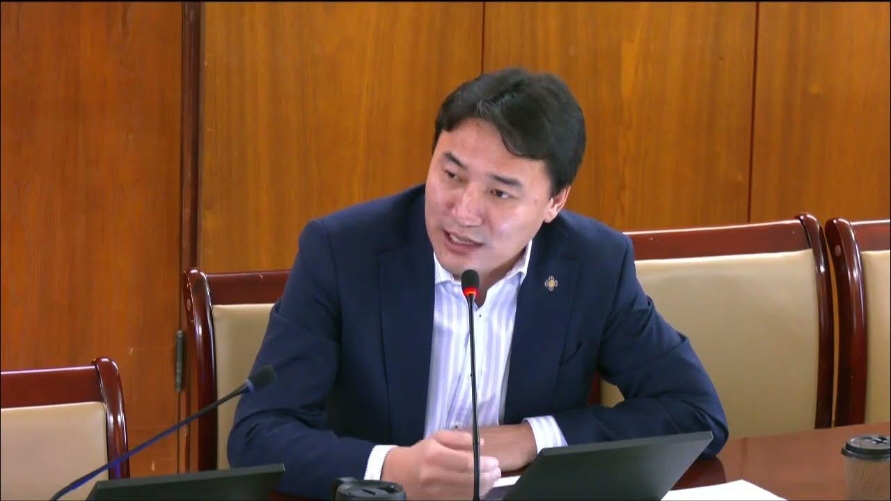 Г Дамдинням Боловсролын бүх тогтолцоонд англи хэлийг үндсэн гадаад хэл болгоно гэж оруулсан