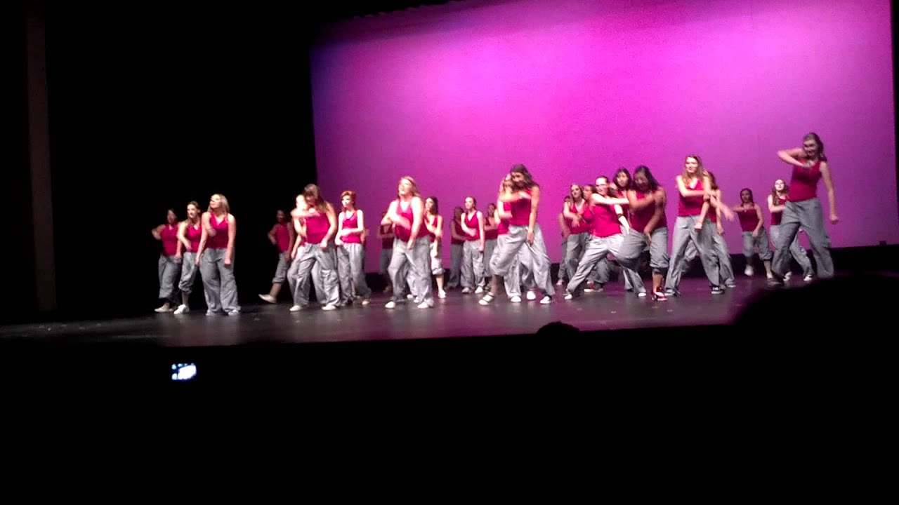 Ashlee's dance concert at DVHS.....hip hop"wobble" - YouTube