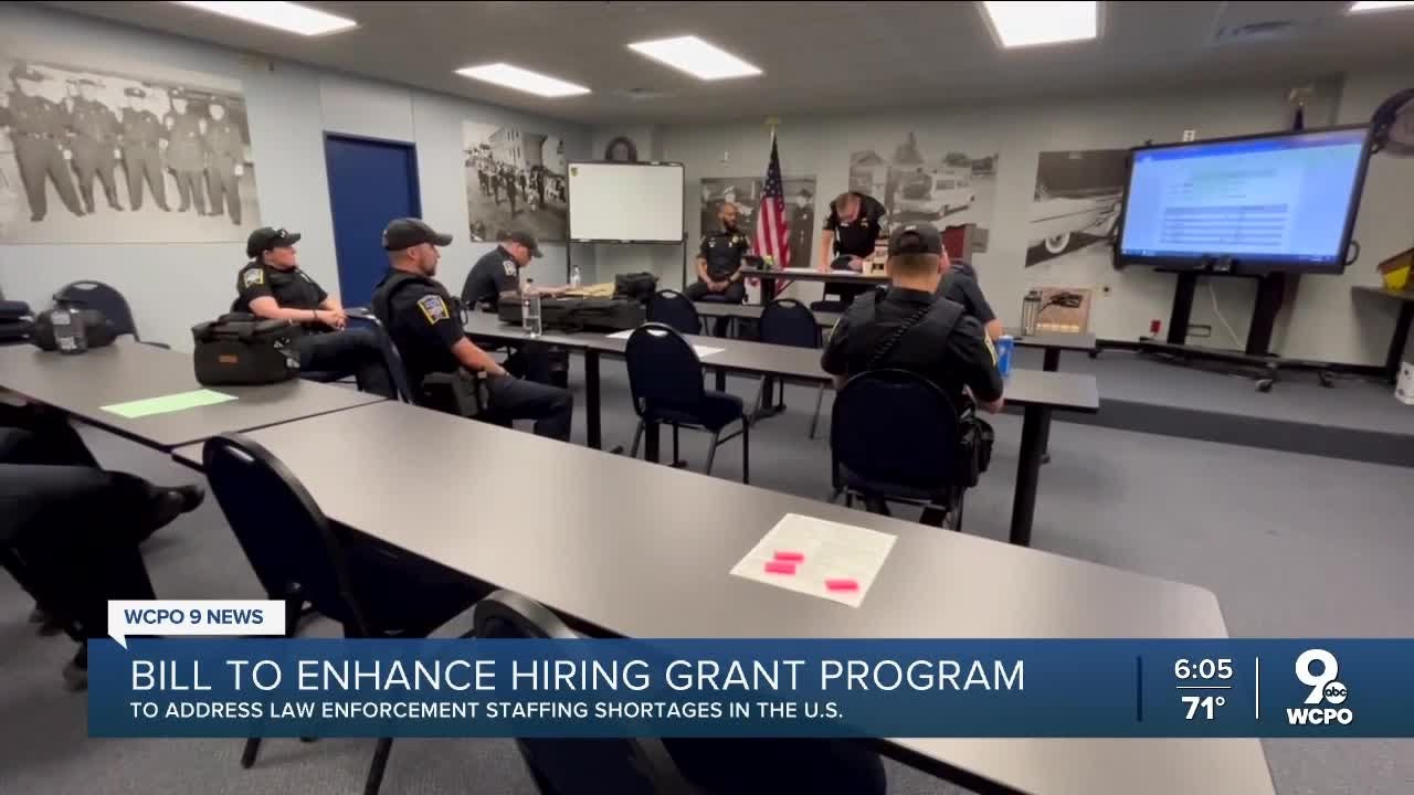 House bill aims to alleviate police staffing issues - YouTube