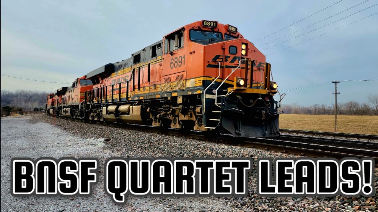 [4K] BNSF POWER LEADS HUGE STACK TRAIN! - YouTube