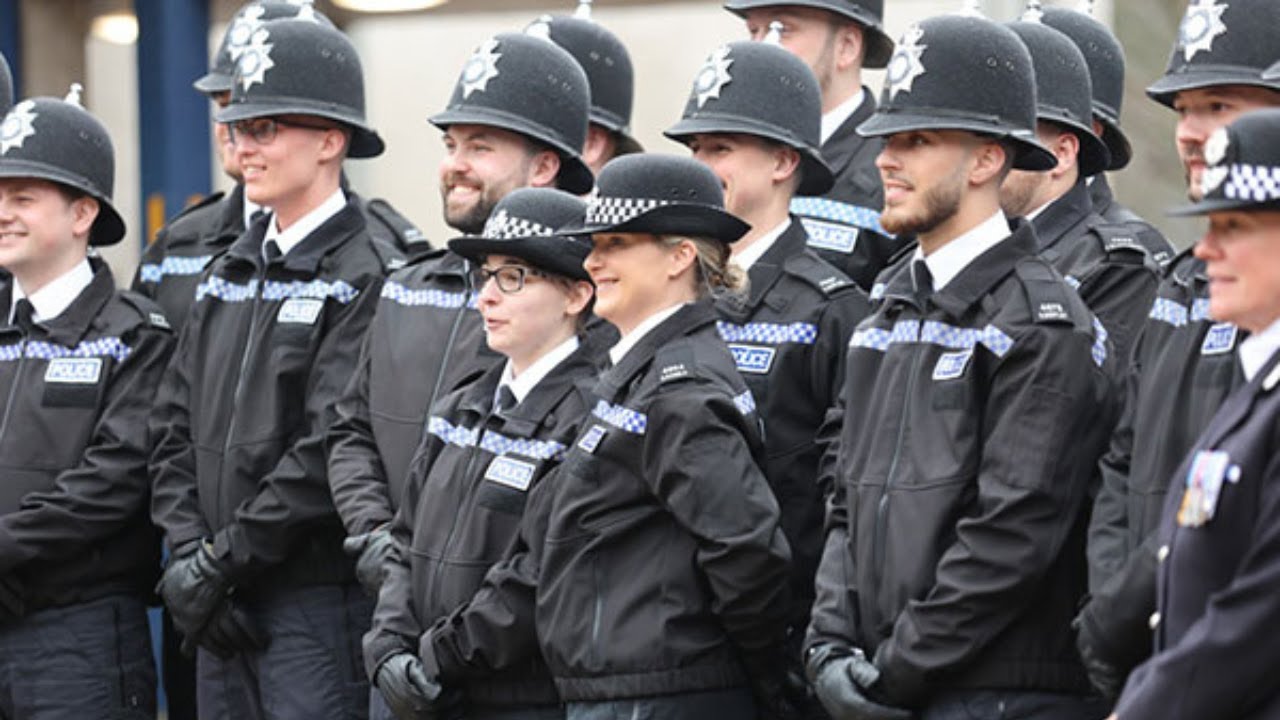 Chief Constable welcomes new Notts Police officers at passing out ...