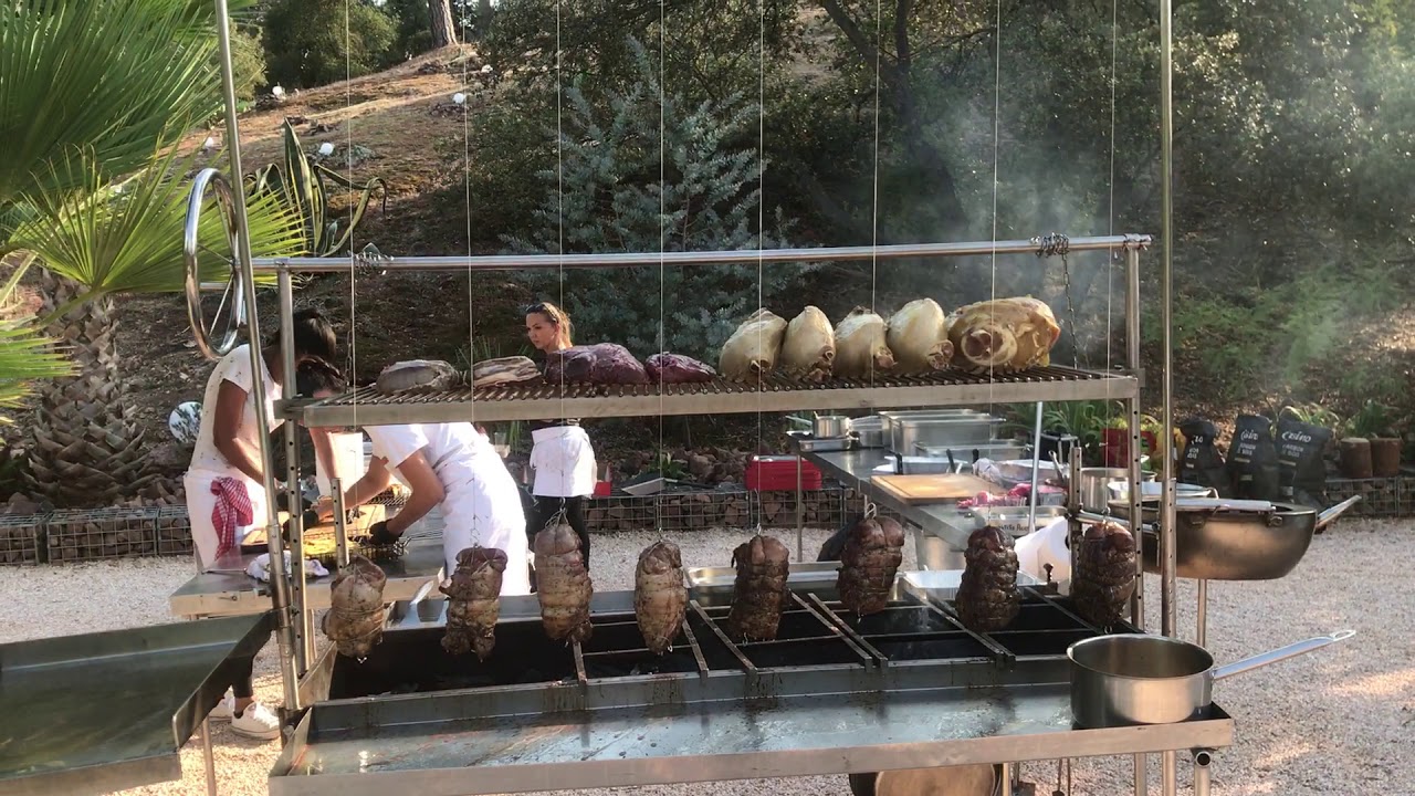 Barbecue Géant Asado à la Parrilla et Cuisson à la Ficelle par Tony de ...