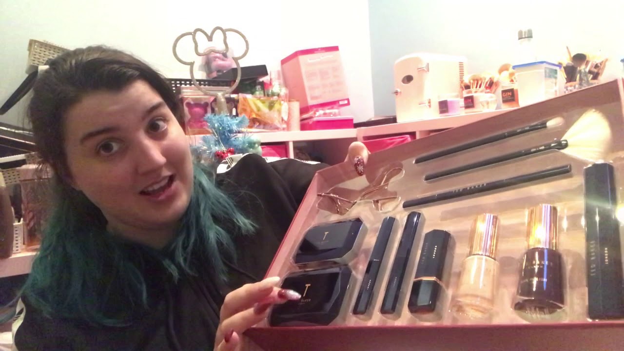 New make up unboxing - YouTube