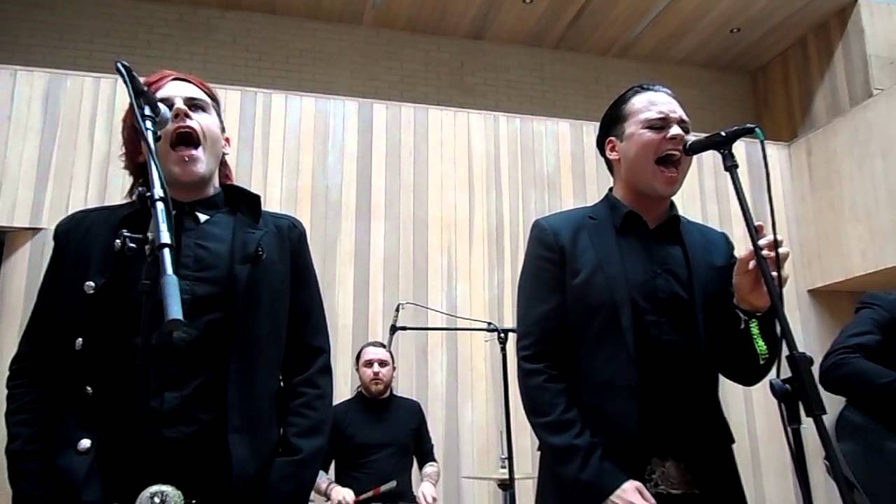 Fearless Vampire Killers Acoustic at Camden Rocks Part 1 - YouTube