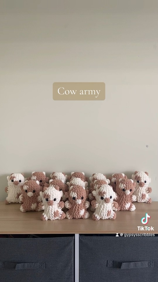I made a cow army! - YouTube