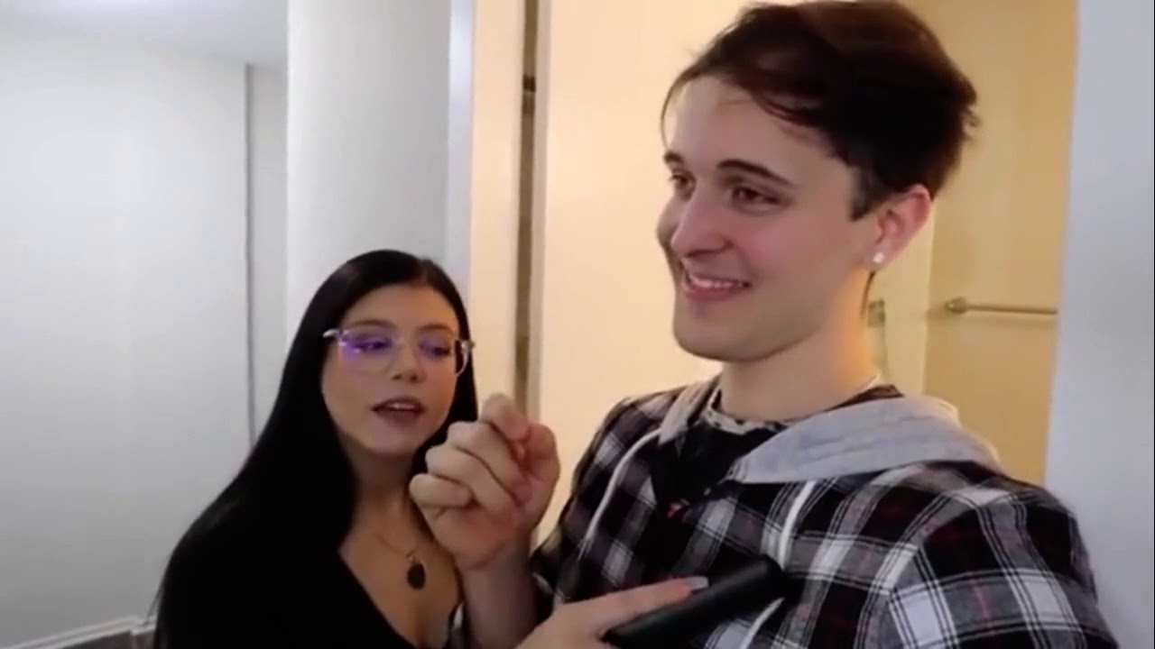 Guess what? Pause Challenge for 24 hours! * Girlfriend vs Boyfriend ...