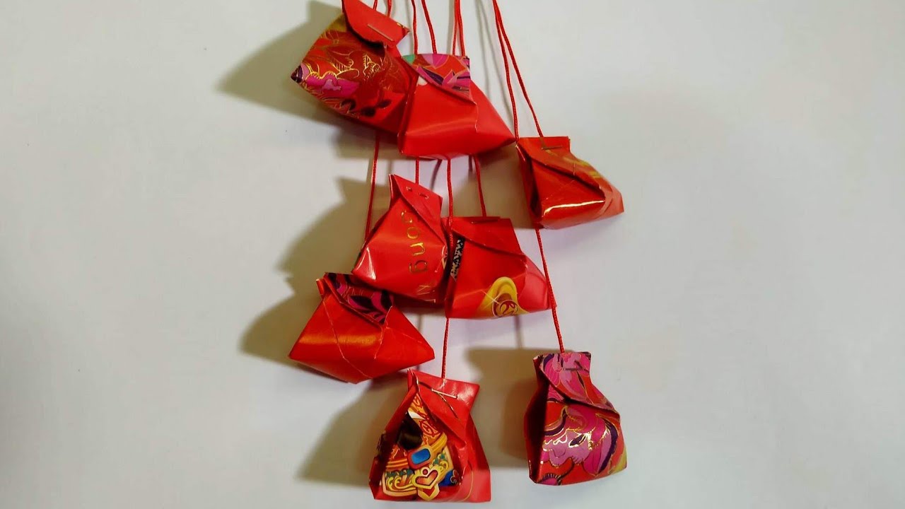 How to make lucky money bag for Chinese new year decorations using Red ...