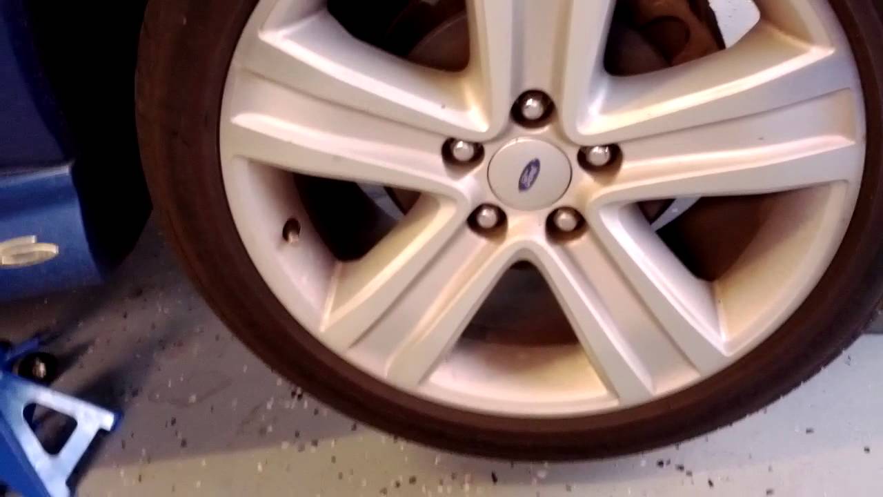 Collapsed rear wheel bearing on BF Falcon XR6 turbo - YouTube