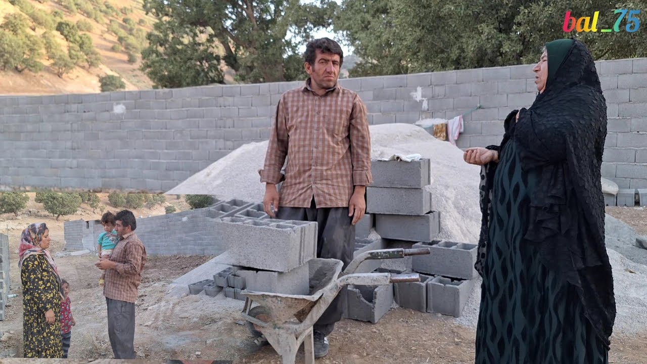 The return of Akbar's mother: Akbar and Tehmina's displeasure - YouTube