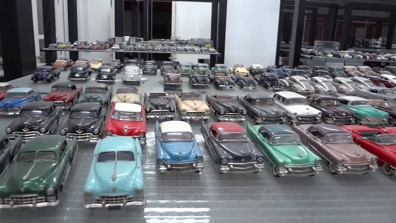 American Dream Models - CADILLAC - YouTube