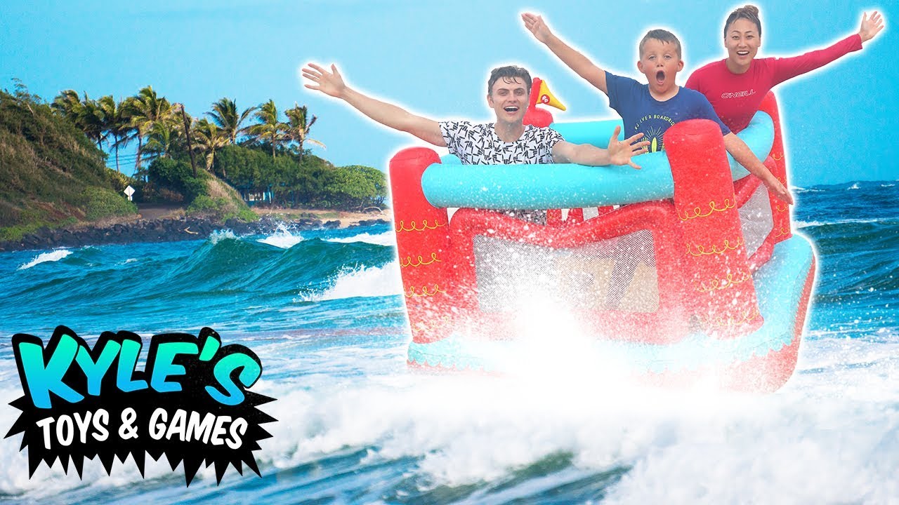 Bouncy Box Fort VS Ocean Water! With Carter Sharer & Lizzy Liz Sharer ...