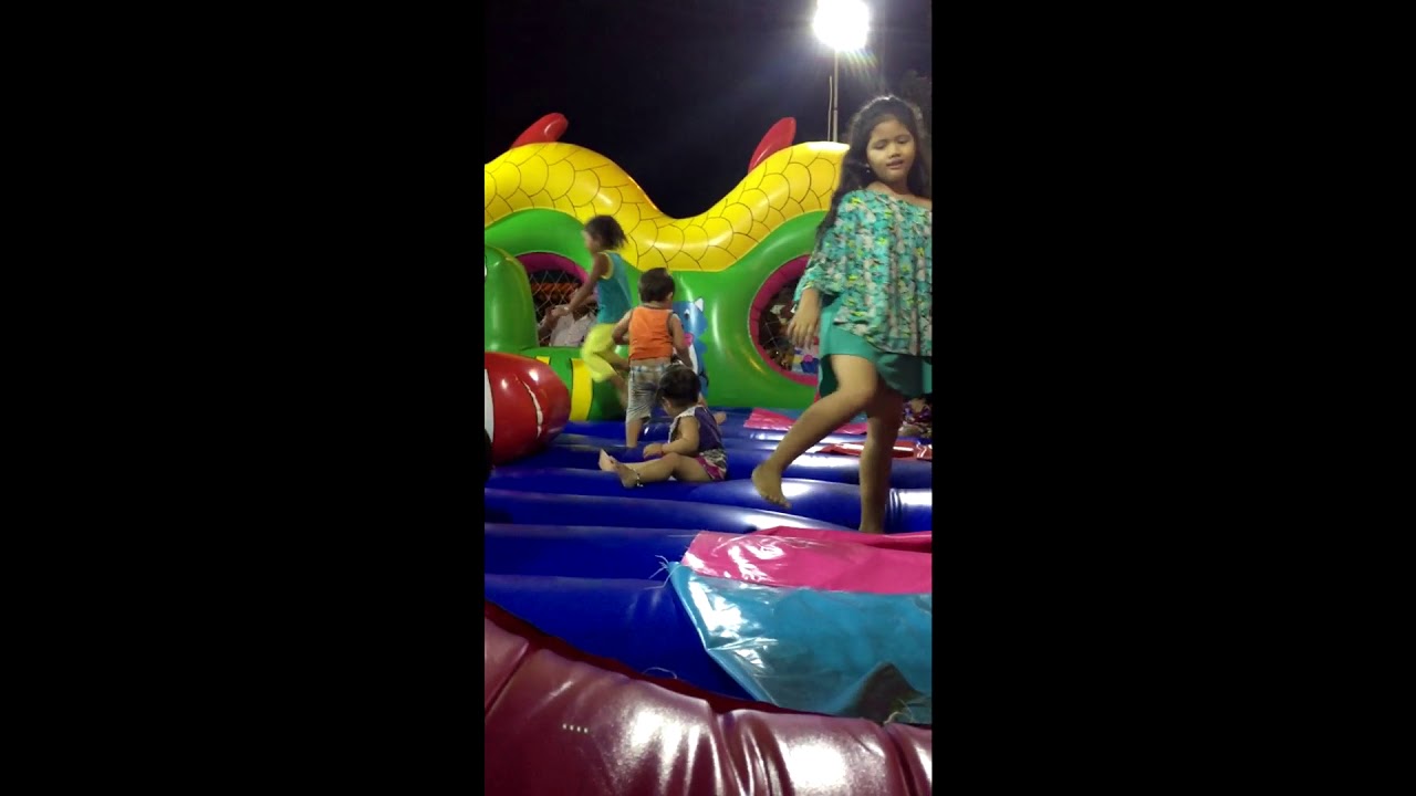 Kids Play Outdoor Playground Slide Balloons/Playground/Entertainment ...