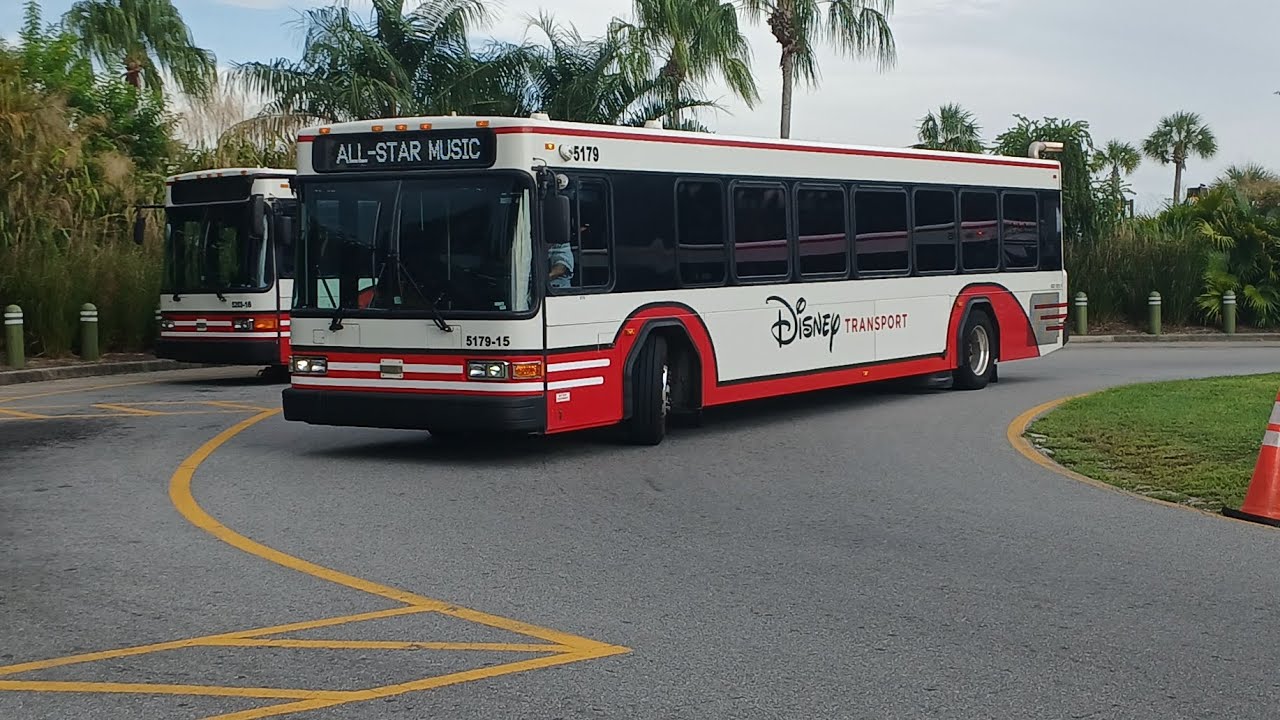 Gillig Low Floor 40fts | Short bus comp | - YouTube
