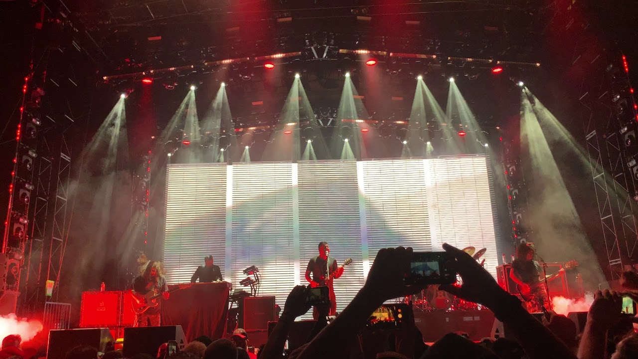 DEFTONES | Minerva live at DIA DE LOS DEFTONES 2018 - YouTube