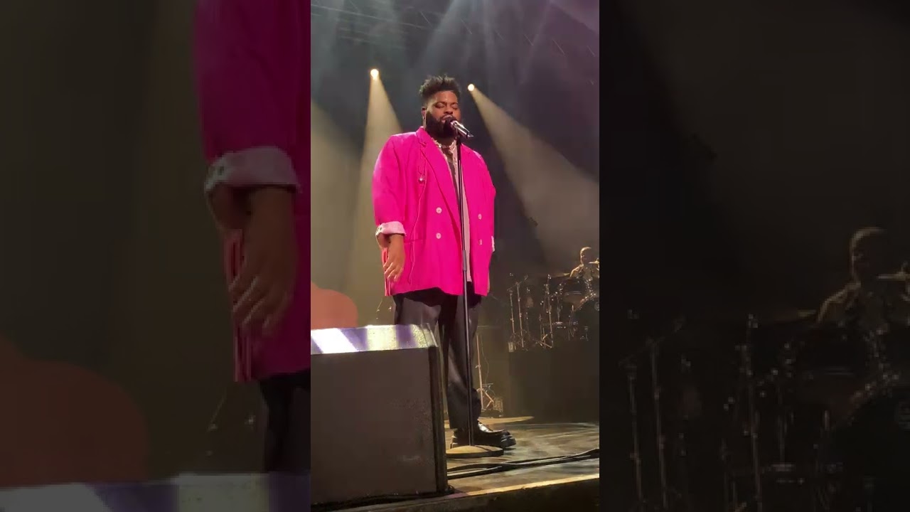 20221004 핑크스웨츠(Pink Sweat$) '17(Seventeen)' - YouTube