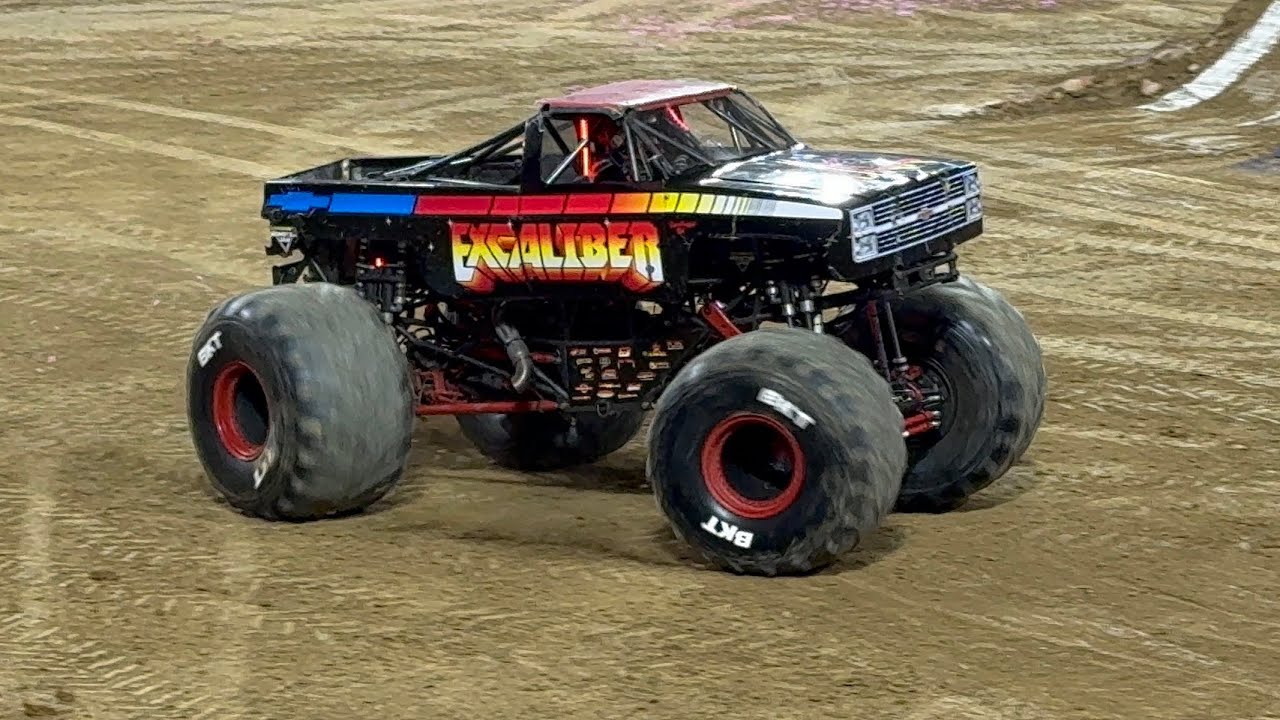 Monster Jam Minneapolis MN 2026 Show 1 Freestyle | Excaliber - YouTube