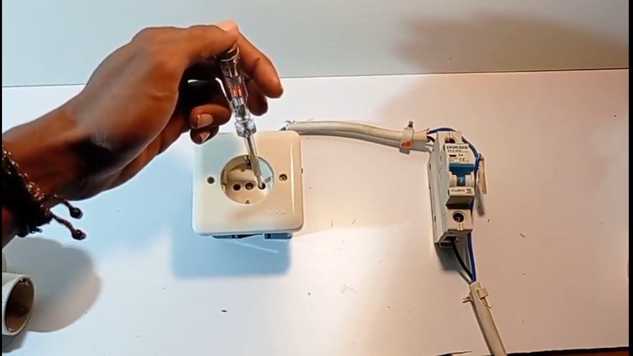Cara memasang colokan listrik tambahan menggunakan mcb - YouTube