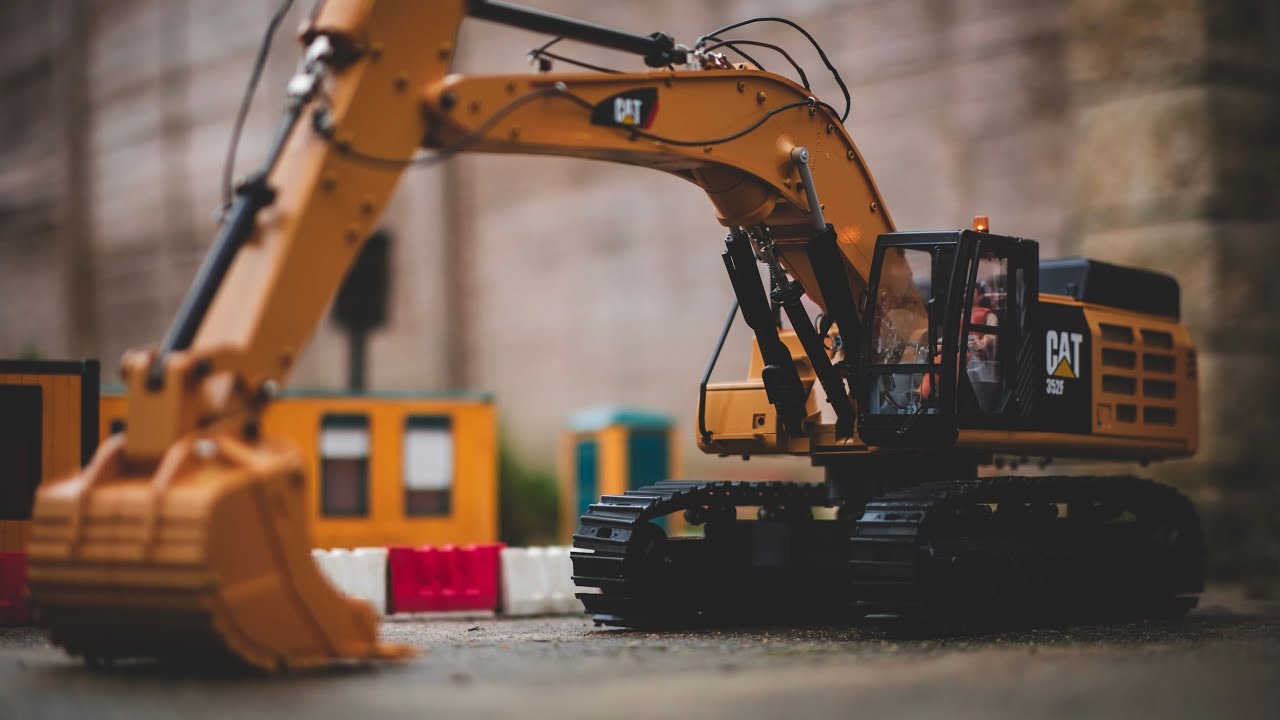 CAT 352F RC Excavator: Unleashing Unbelievable Power and Stunning ...