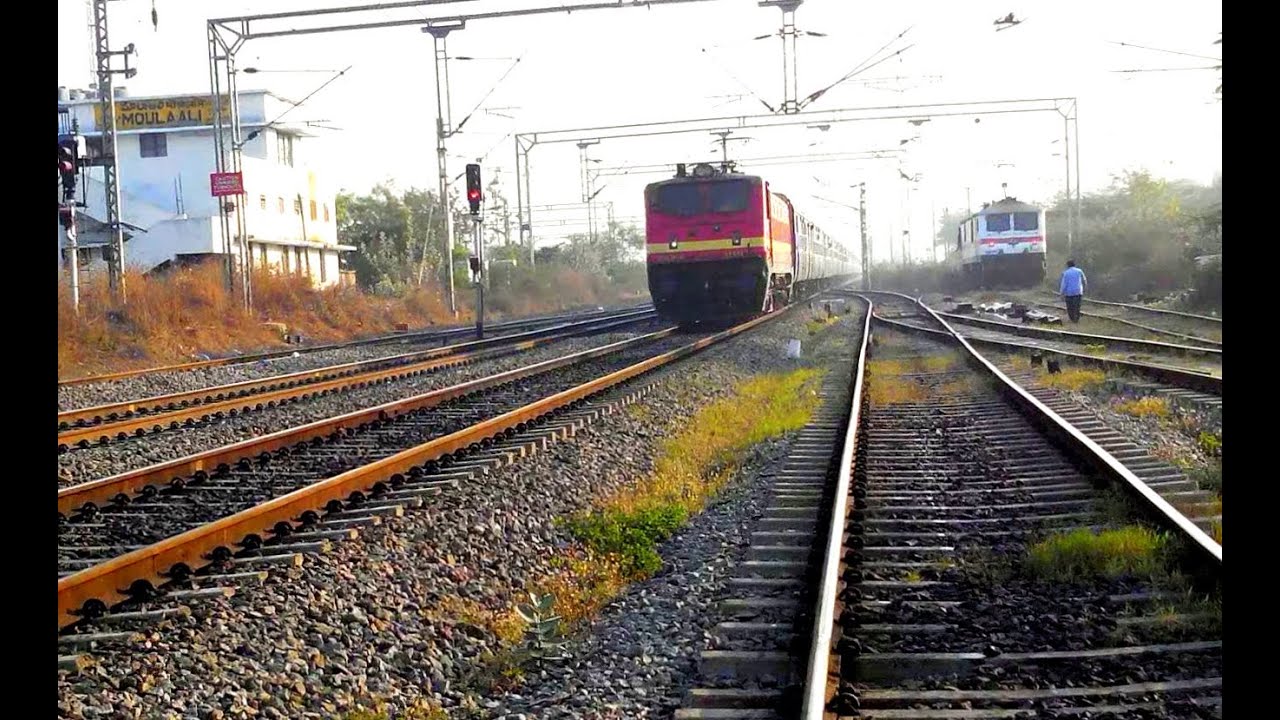 [HD] 12709 simhapuri express cruises through Moula ali - YouTube