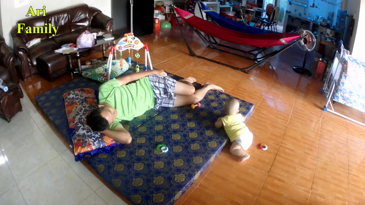 AMAZING ARI BABY CAN STAND | Day 219 - YouTube