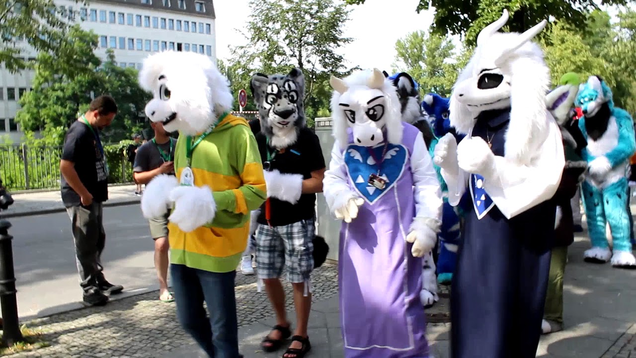 Eurofurence 23 - Fursuit Parade - YouTube