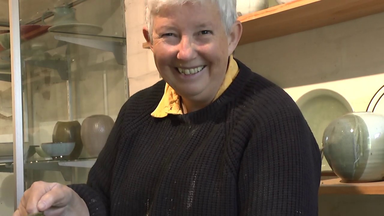 hands on clay Exhibition - Susie McMeekin - YouTube